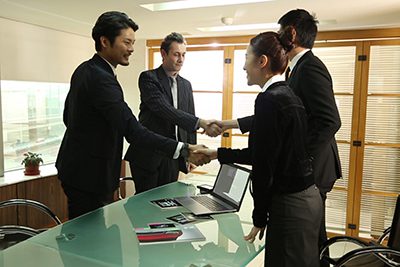 Penerjemah Lisan Konsekutif/Simultan - PT TRANTEK GLOBAL TRANSLATION ...